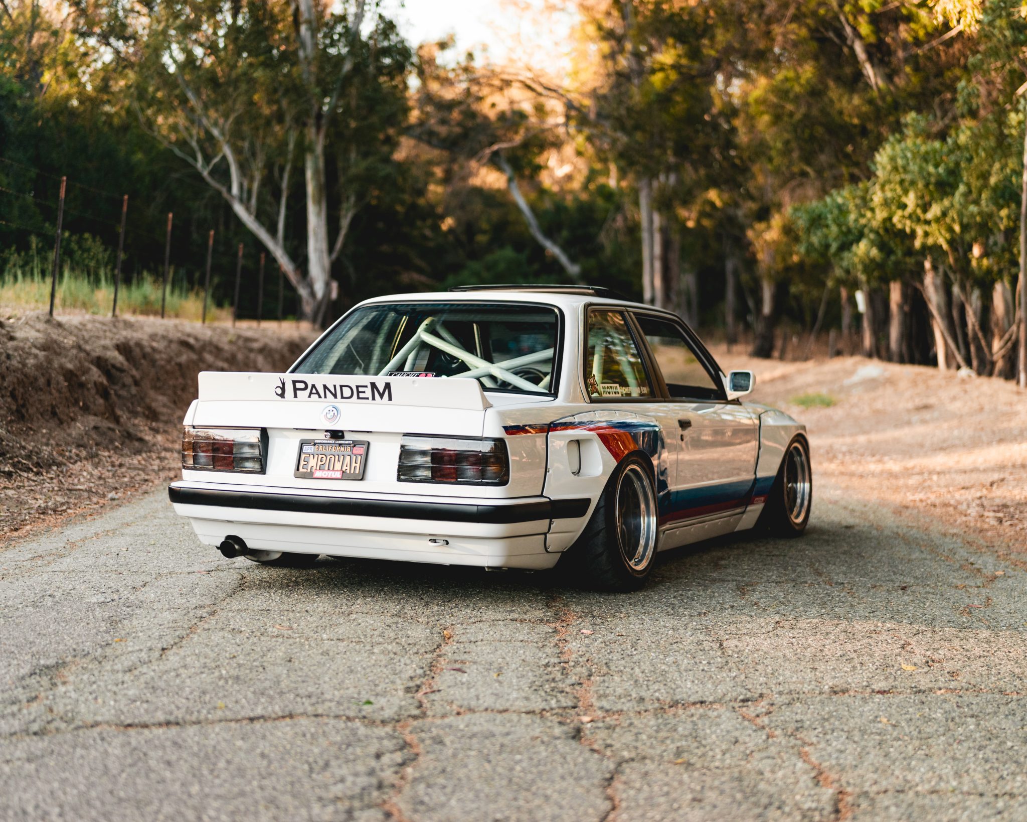 Pandem BMW E30 – UJI DISTRIBUTION